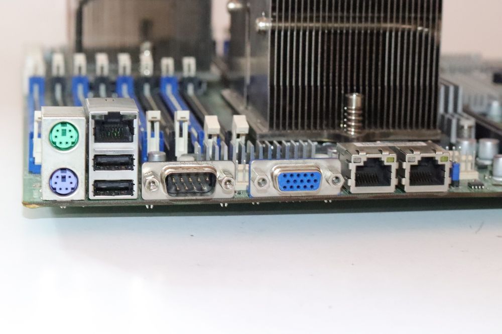 Placa de Baza Server Supermicro H8DGI-F + 32 Cores CPU's + Heatsink ...