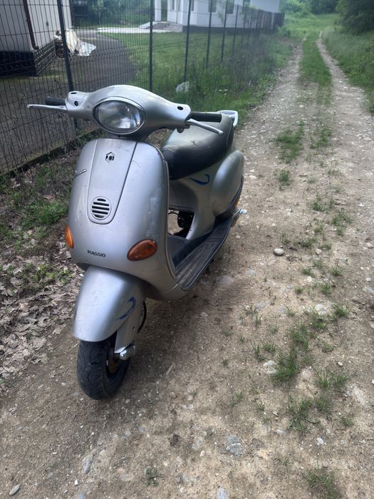 Vand scuter Piaggio Vespa [perfect functional] Gavanesti • OLX.ro