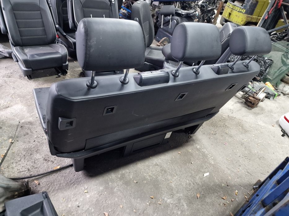 Bancheta spate 3 locuri piele rabatabila pat cotiera vw t5 t6 multivan Francesti-Coasta • OLX.ro