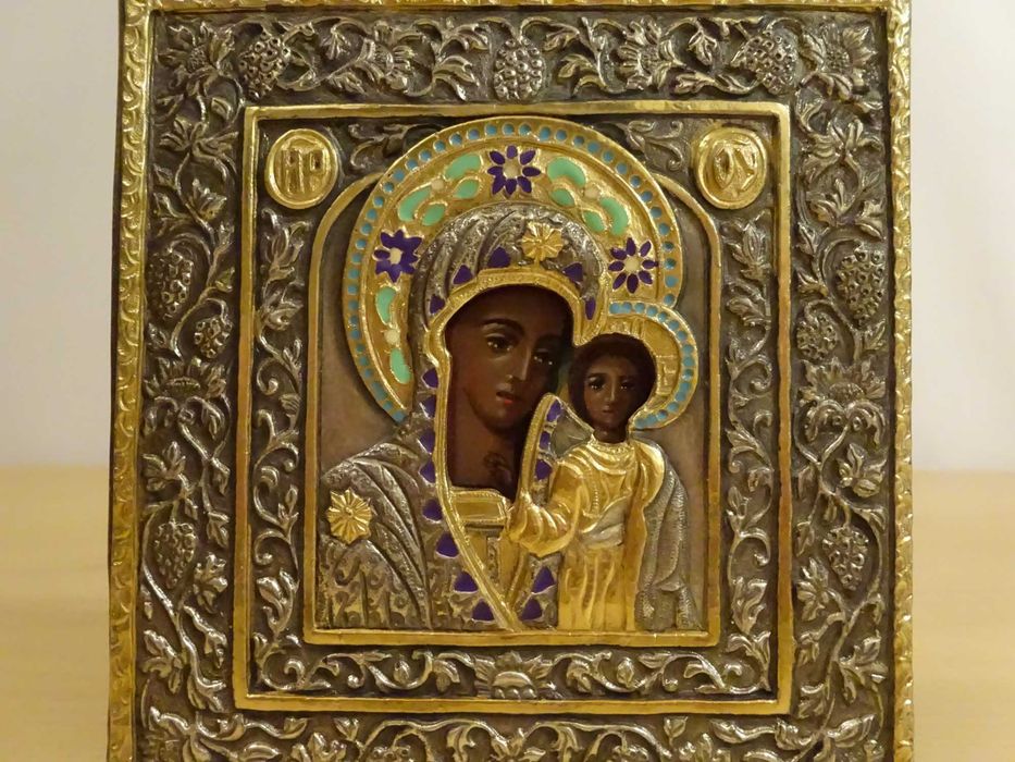Icoana Maica Domnului, argint, aur si email + Alte ICOANE vechi ...