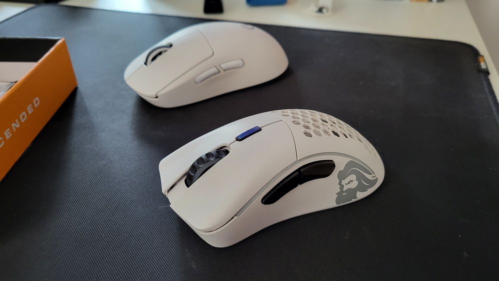 Glorious Model D - minus wireless Popesti-Leordeni • OLX.ro