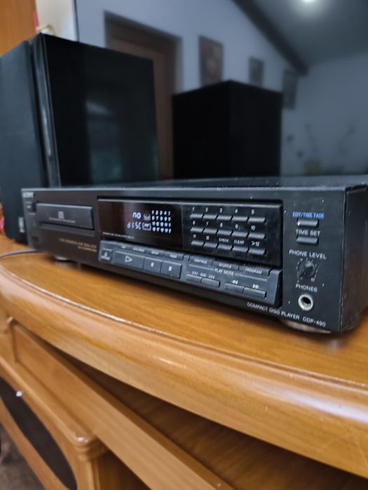 Aparate audio-video vintage – VHS + CD Player UHER + Sony Suta Seaca ...
