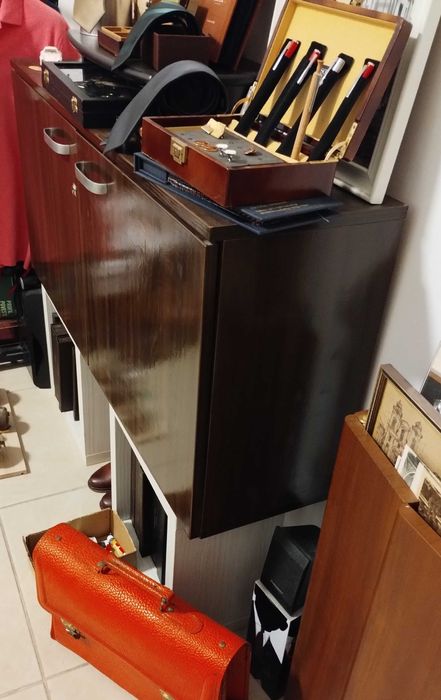 Corpuri mobilier cu rafturi si usi, cuier vechi, masa cafea Timisoara ...