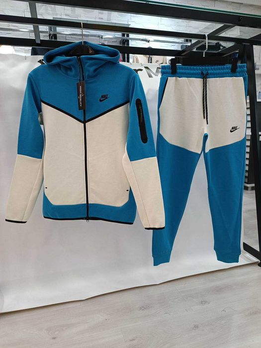 Trening Nike TECH Fleece Baby Blue | Bumbac 100% Ploiesti • OLX.ro