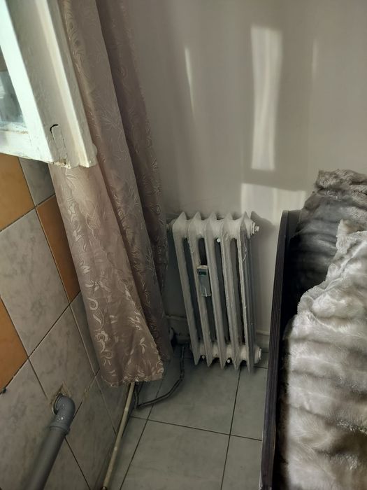 Pf inchiriez camera camin 8 mp Bularga Mihai Sturza bloc cfr Iasi • OLX.ro