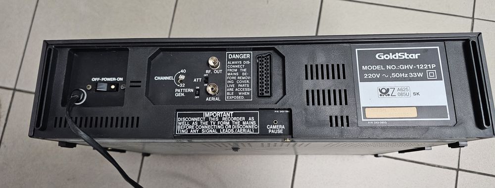 Video recorder VHS VCR Gold Star Vintage , complet funcțional Iasi • OLX.ro