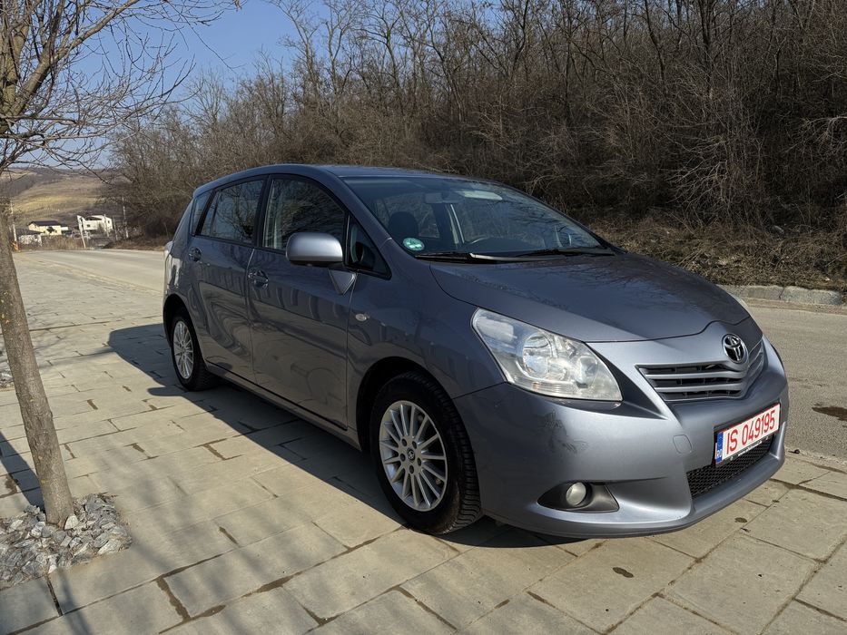 Toyota Verso Avensis - 7 locuri - Perfecta pentru familie! Iasi • OLX.ro