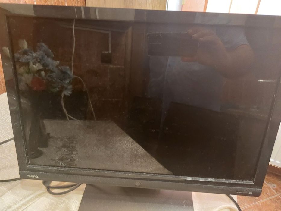 Monitor. LCD Arad • OLX.ro