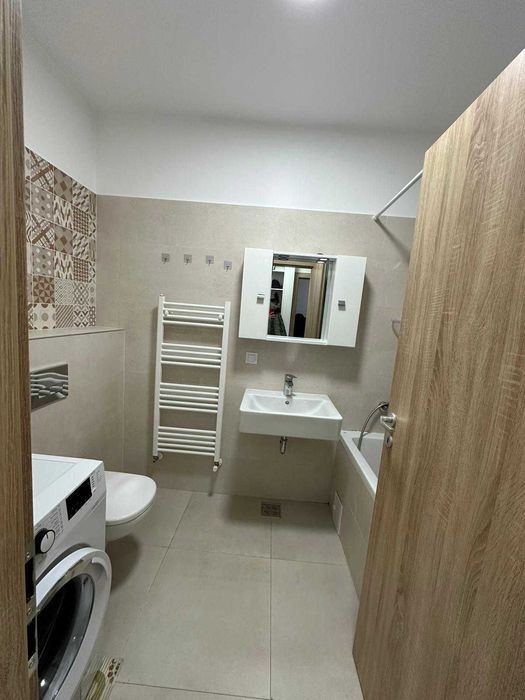 Garsoniera 40mp cu gradina si parcare. Brasov • OLX.ro