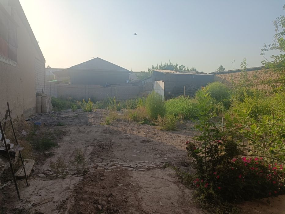 Uy sotiladi 7.5 sotix yo'ldan 100 mert ichkarida: 130 000 у.е ...