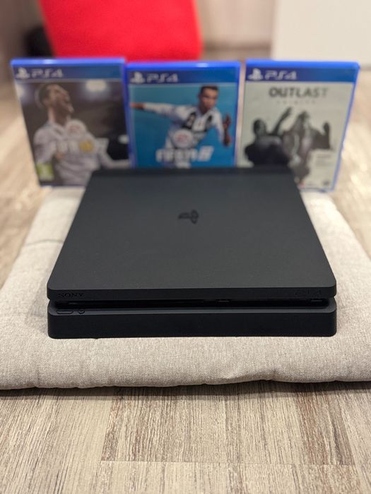 Playstation 4 slim с 2 джойстика и игри гр. Варна м-т Евксиноград • OLX.bg