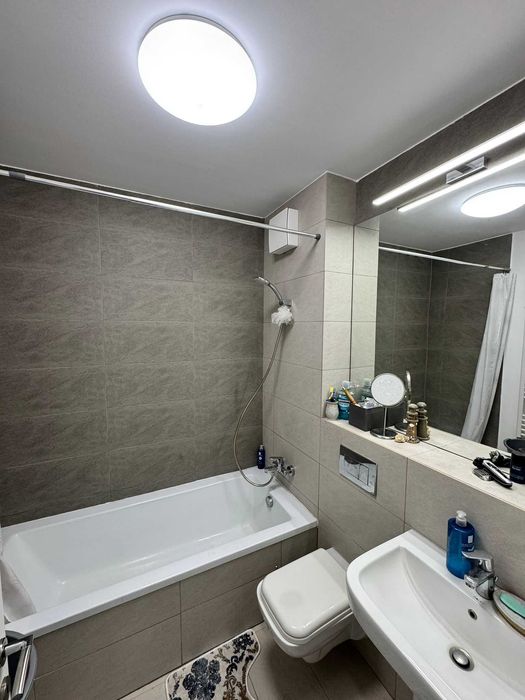 Particular, ap 3 cam, loc parcare inclus, BABA NOVAC RESIDENCE ...