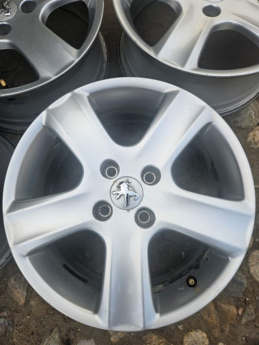 Jante Peugeot R16 Drobeta-Turnu Severin • OLX.ro