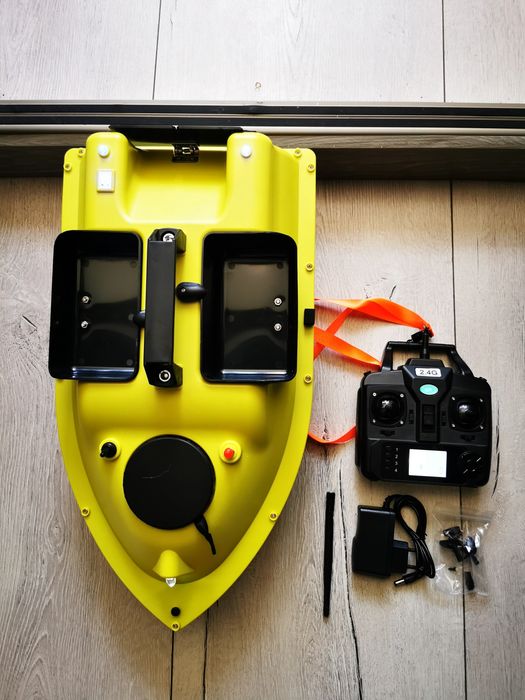 Barcuta GPS vaporaș navomodel pescuit plantat nadit 2 motorase 3 cuve ...