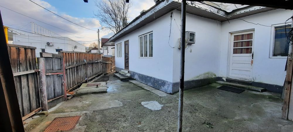 Casa Bacau Centru Bacau • OLX.ro