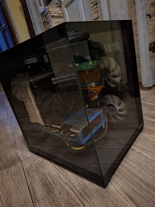 Pc Gaming black carcasa acvariu Urziceni • OLX.ro