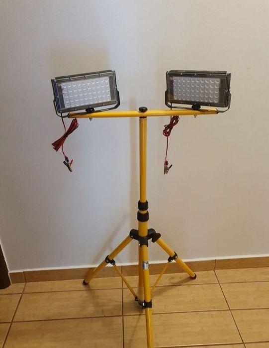 Set 2 reflectoare 12v-50w + stativ telescopic, ideal camping,pescuit ...