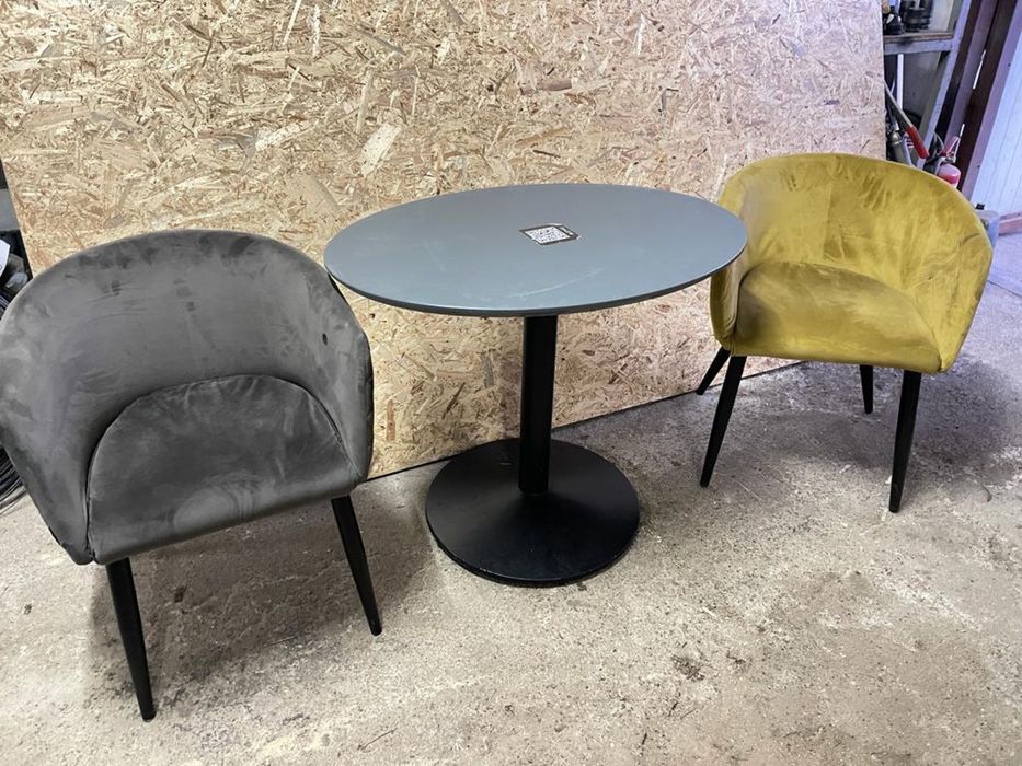 Scaune tapițate și mese rotunde Cluj-Napoca • OLX.ro