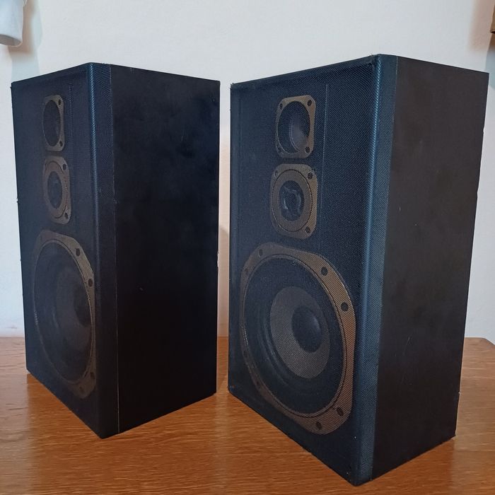 Boxe Universum Quelle Roznov • OLX.ro