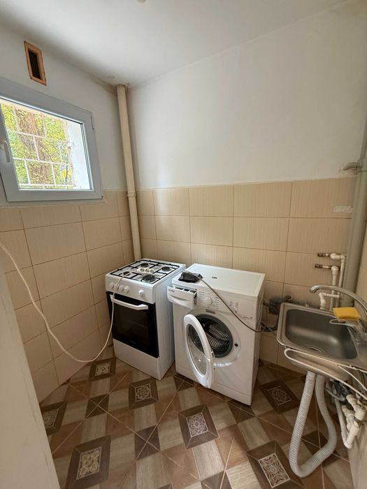 Drumul Taberei,piata Moghioros,langa metrou, Bucuresti Sectorul 6 • OLX.ro