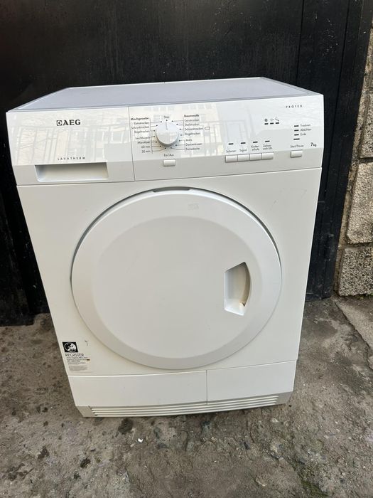 Сушилня AEG кондензаторна 7кг. гр. Карлово • OLX.bg