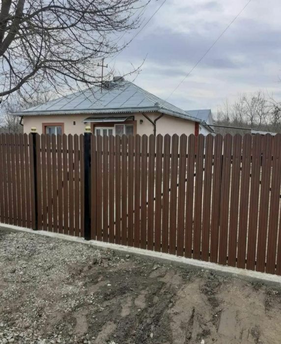Construim garduri si porti din sipca metalica, panouri stil jaluzele, Sibiu • OLX.ro