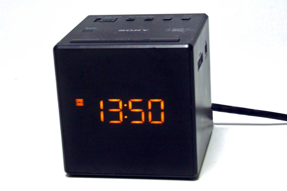 Radio - Ceas digital SONY, 2 lungimi unda, afisaj foarte vizibil, NOU ...