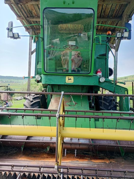 Vând combina John Deere 950!!! Caianu-Vama • OLX.ro