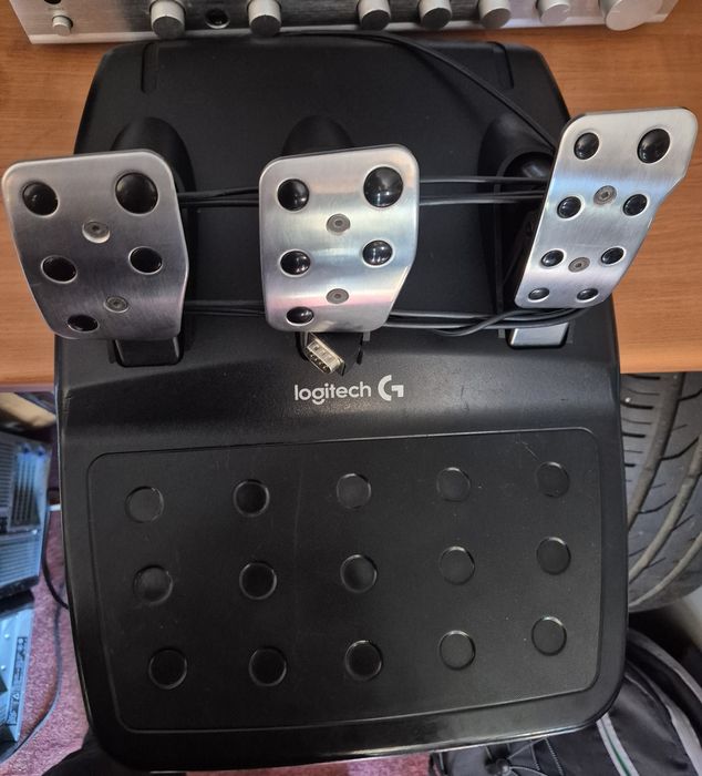 Volan Logitech G25 plus pedale Craiova • OLX.ro