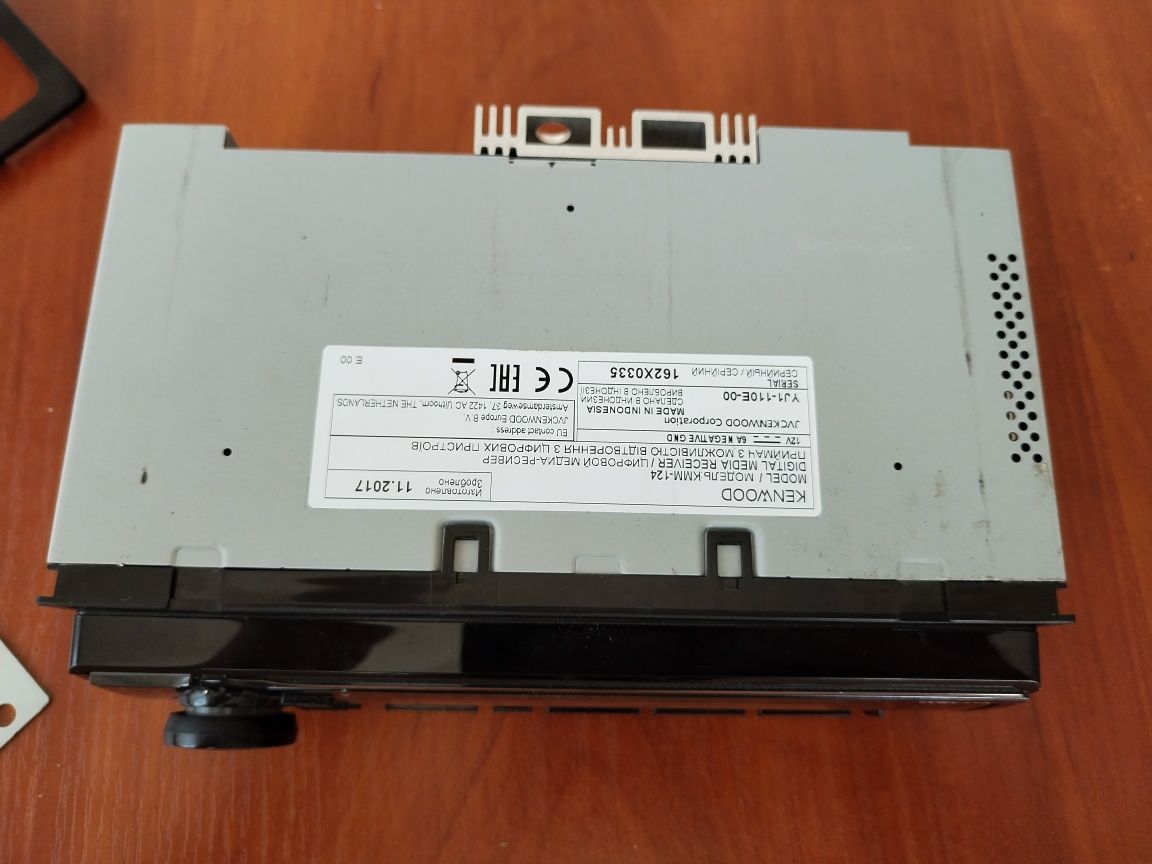 Радио плеър за автомобил - Kenwood KMM-124 с. Брестник • OLX.bg