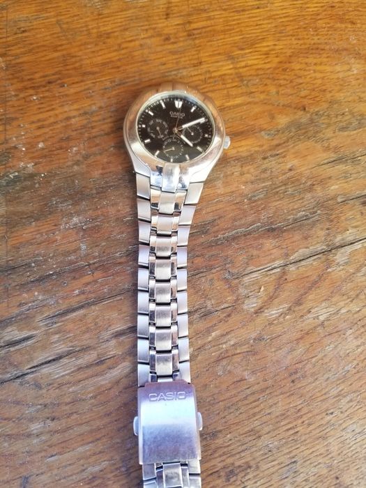 Vand Diverse Ceasuri Focsani • OLX.ro