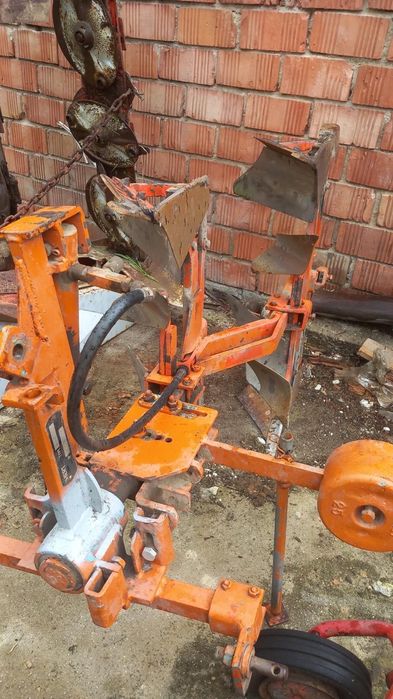 Plug reversibil hidraulic 2 trupite Copalnic-Manastur • OLX.ro