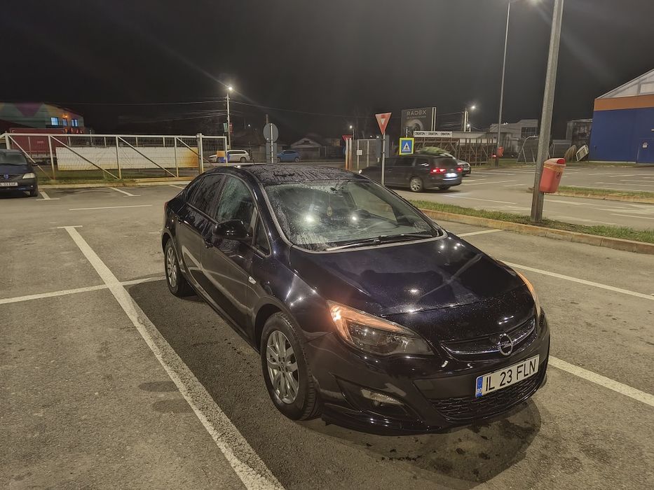 Vând Opel Astra J 2018 1.4t 140cp Slobozia • OLX.ro