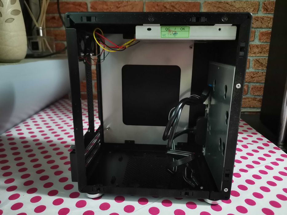 Carcasa PC Mini ITX Lian Li PC-Q21 Aluminiu Black. Bucuresti Sectorul 4 ...