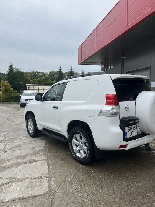 Toyota Land Cruiser-4x4-2 locuri-Autoutilitara-3.0D-J150 Rosu • OLX.ro