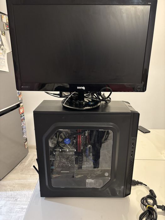 Unitate PC si monitor Constanta • OLX.ro