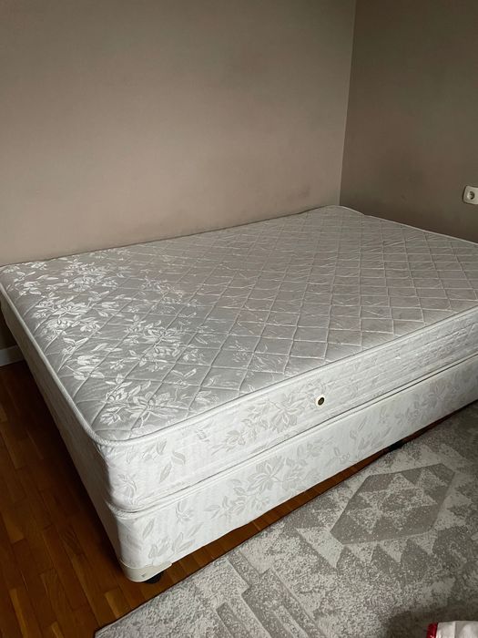 Спалня + ортопедичен матрак 140/200 гр. Варна Център • OLX.bg