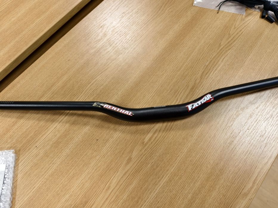 Кормило Renthal Fatbar 35x800mm Rise 30mm за Downhill - Enduro гр ...