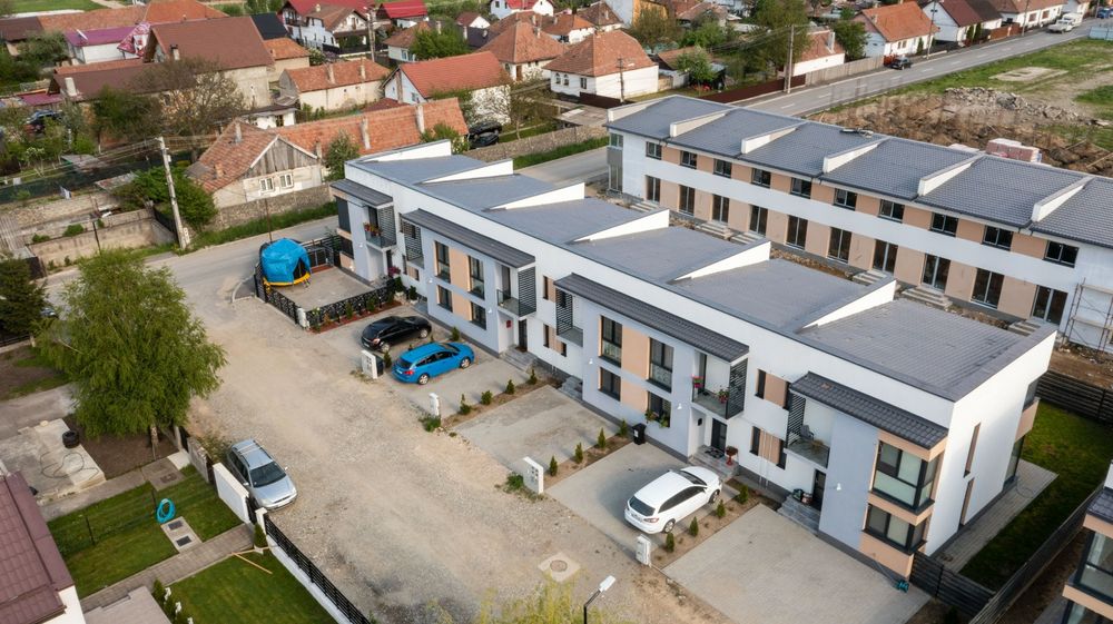 BĂRSA RESIDENCE! Case insiruite cu curte și grădină. Zarnesti • OLX.ro