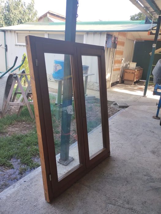 Geam termopan cu rama de lemn Umbraresti • OLX.ro