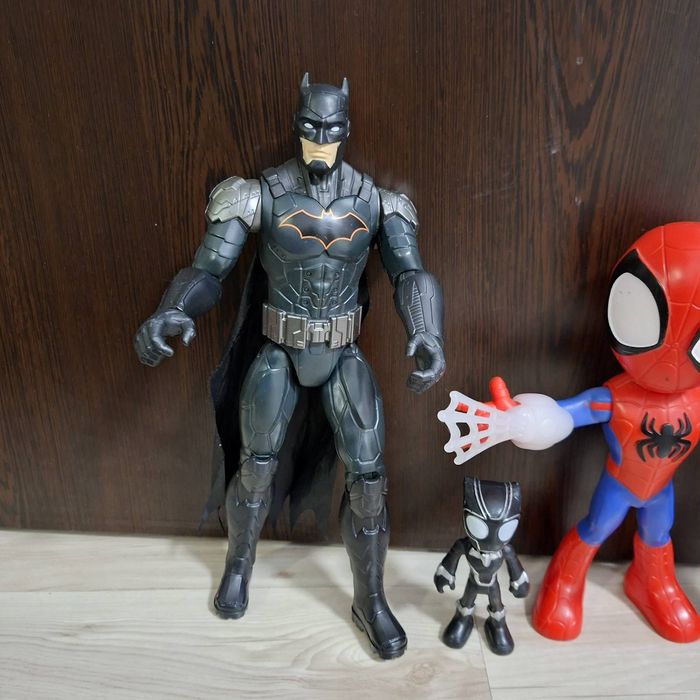 Играчки/ фигури на екшън герои Batman, Spidey, Transformer гр. Плевен ...