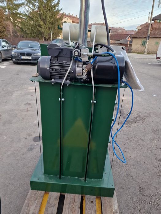 Vand presa balotat carton si peturi, Baler 200 Iara • OLX.ro
