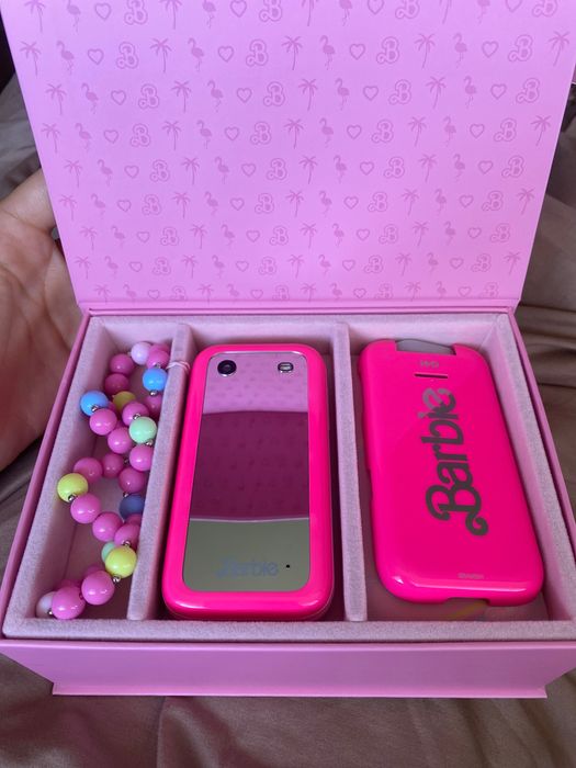 HMD Barbie Telefon Medias • OLX.ro