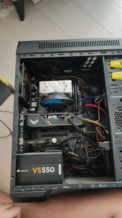 Unitate Gaming i5 + monitor 24inc philips Giroc • OLX.ro