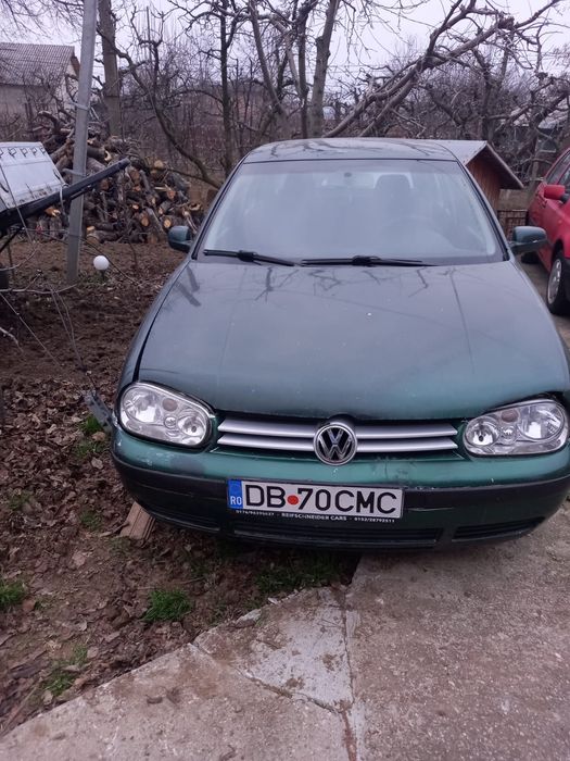 Volkswagen golf 4 2002 Gaesti • OLX.ro
