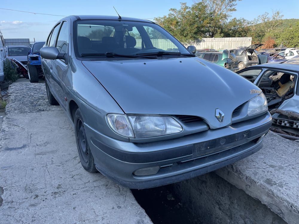 Рено Меган Класик 1.6 90кс 1998г На Части с. Атия • OLX.bg