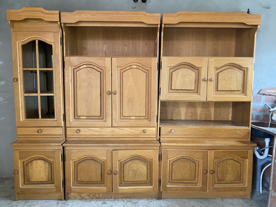 Donez Mobila veche Cordau • OLX.ro