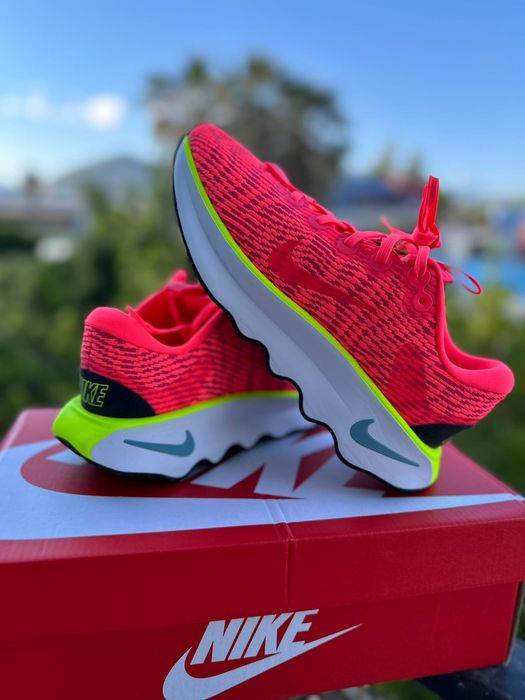 Nike Motiva / Noi Bazias • OLX.ro