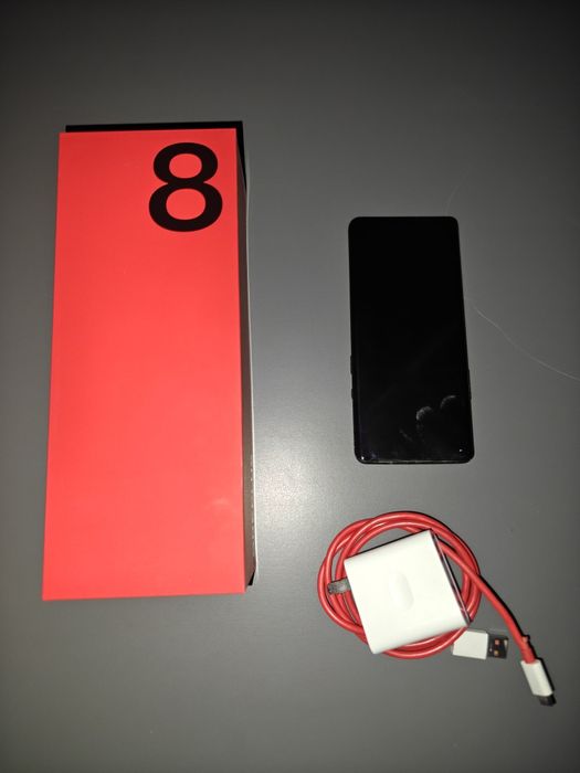 OnePlus 8 Pro stare buna Bucuresti Sectorul 2 • OLX.ro
