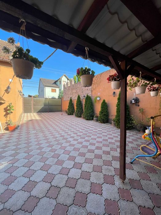 Vand Casa in Gradiste, zona excelenta Arad • OLX.ro